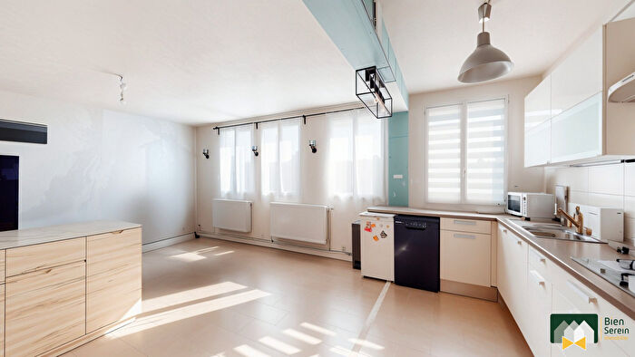 Appartement à vendre - Gallardon - 4 pièces - 2 chambres