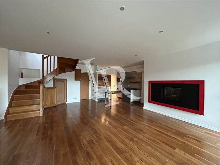 Appartement à louer - Le Puy-en-Velay, Centre-ville - 4 pièces - 3 chambres