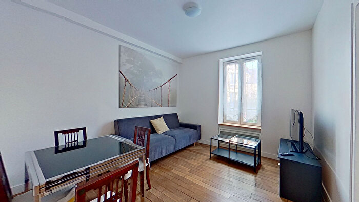 Appartement à louer - Corbeil-Essonnes, Centre-ville - 2 pièces - 1 chambre