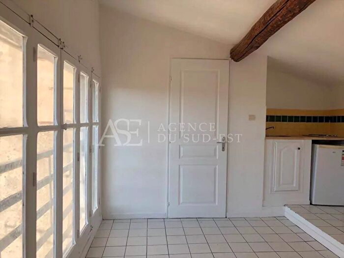 Appartement à louer - Centre Ville, Aix-en-Provence - 2 pièces - 1 chambre