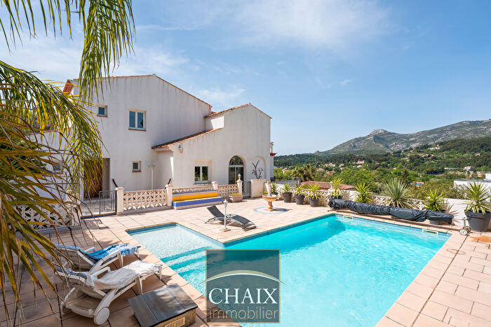 Maison à vendre - Roquevaire - 7 pièces - 5 chambres