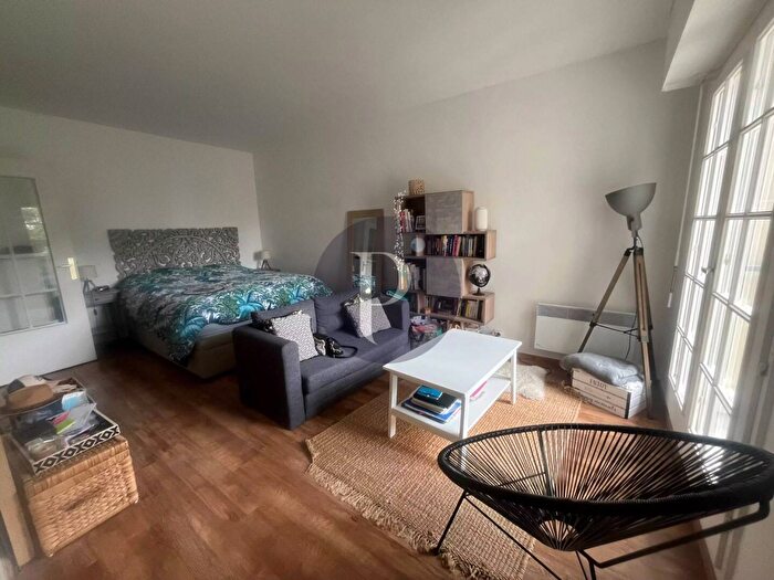 Appartement à louer - Les Blagis, Bourg-la-Reine - 1 pièce