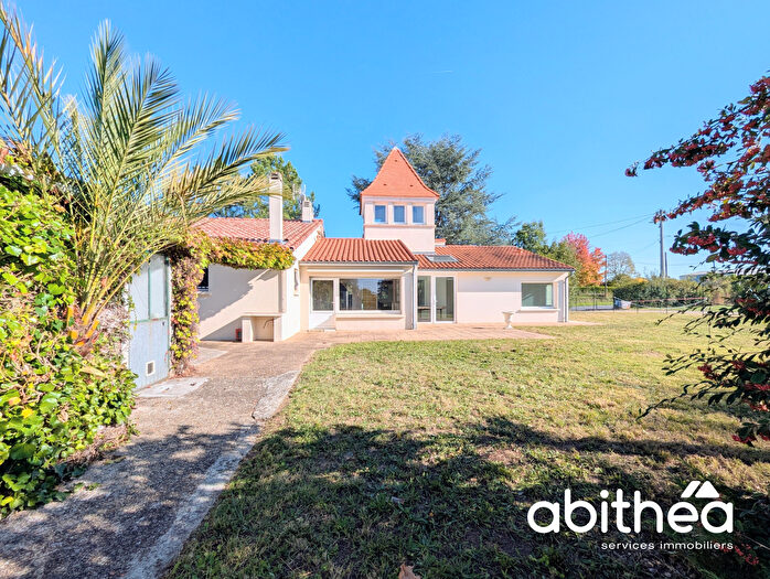 Maison à vendre - Saint-Germain-du-Puch - 8 pièces - 3 chambres