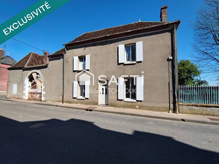 Maison à vendre - Saint-Maurice-sur-Aveyron - 5 pièces - 3 chambres