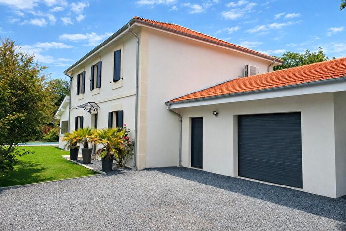 Maison à vendre - Salles - 5 pièces - 4 chambres