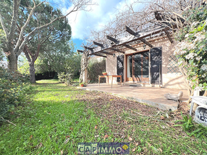 Maison à vendre - Pierrefeu-du-Var - 8 pièces - 6 chambres