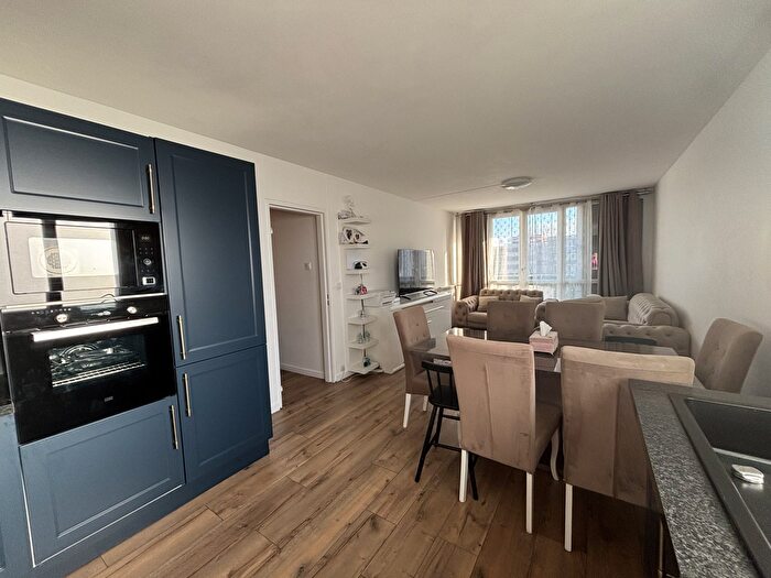 Appartement à vendre - Chelles - 4 pièces - 3 chambres