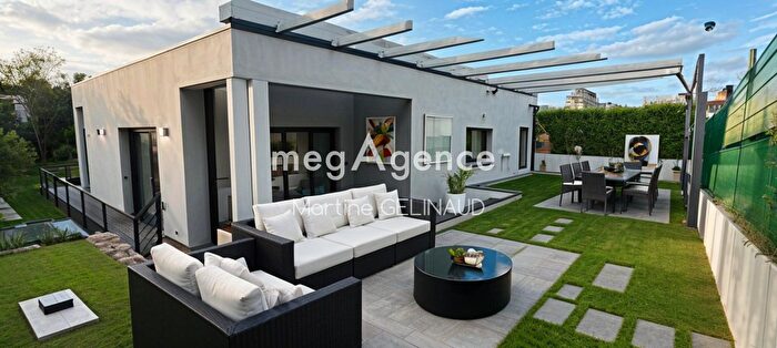 Maison à vendre - Saintes, Bellevue, La Grange, Les Boiffiers - 6 pièces - 3 chambres