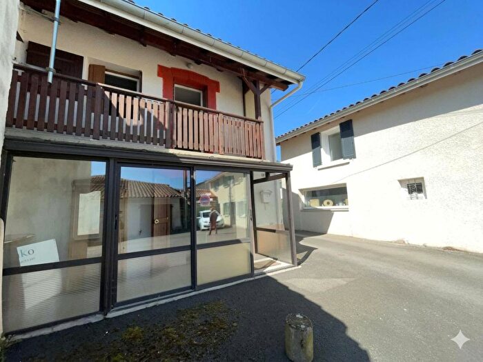 Maison à vendre - Marcilly-le-Châtel - 4 pièces - 3 chambres