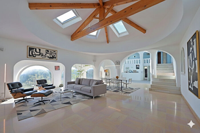 Maison à vendre - Uzès - 10 pièces - 5 chambres