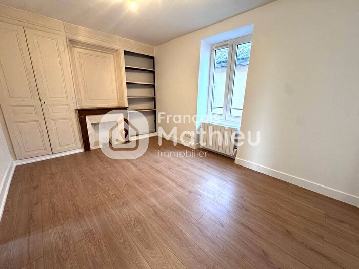 Appartement 2 pièces à Salles-Arbuissonnas-en-Beaujolais, à louer