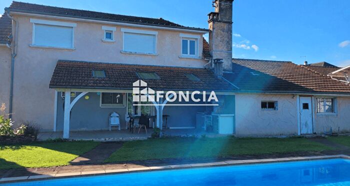 Maison à vendre - Oloron-Sainte-Marie - 6 pièces - 5 chambres