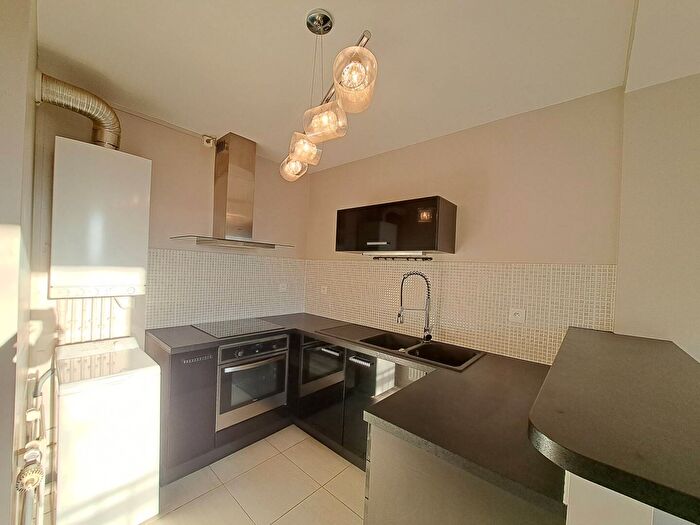 Appartement à louer - Troyes - 2 pièces - 1 chambre