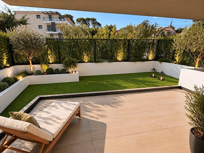 Appartement 3 pièces à vendre - Saint-Raphaël, Plateau Notre-Dame