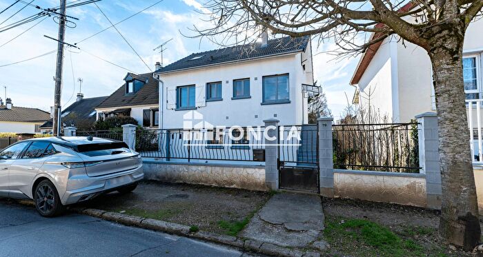 Maison à vendre - Gournay-sur-Marne - 5 pièces - 3 chambres