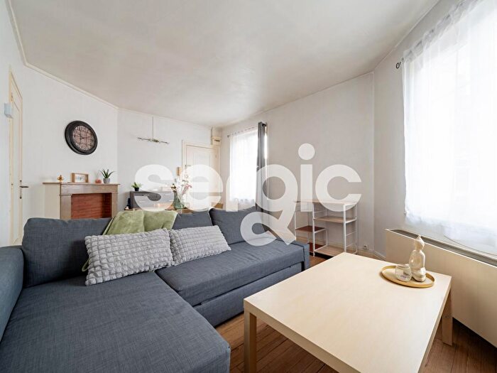 Appartement à vendre - Arras, Centre-ville - 2 pièces - 1 chambre