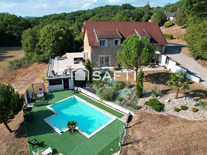 Maison 5 pièces à vendre à Chasteaux