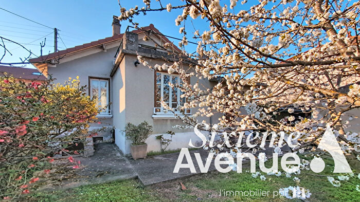 Maison à vendre - Bron, Le Terraillon - 3 pièces - 2 chambres