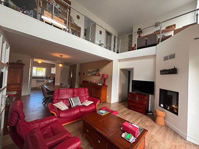 Maison à vendre - Mérignac - 7 pièces - 5 chambres