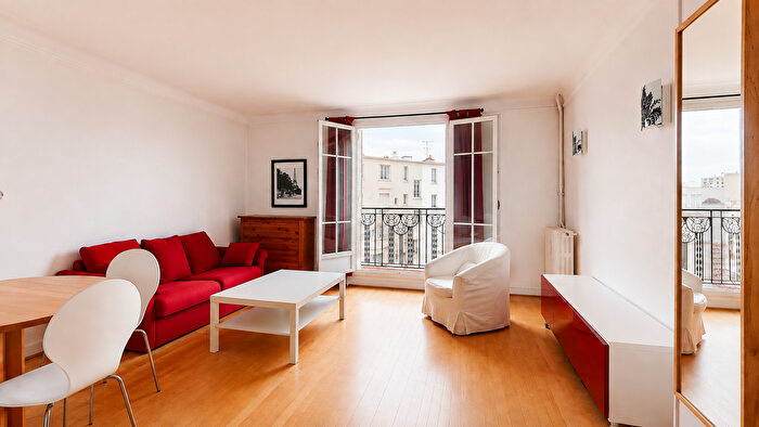 Appartement 2 pièces à vendre à Vanves, Centre Saint-Rémy