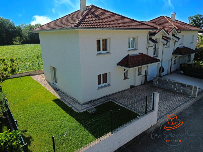 Maison à louer - Saint-Genis-Pouilly - 6 pièces - 5 chambres