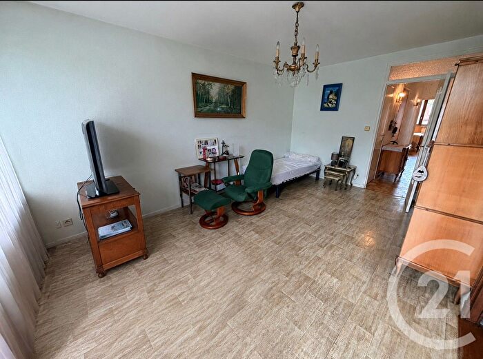 Saint-Chamond, La Valette, Croix Berthaud, Saint-Martin : Appartement 3 pièces à vendre
