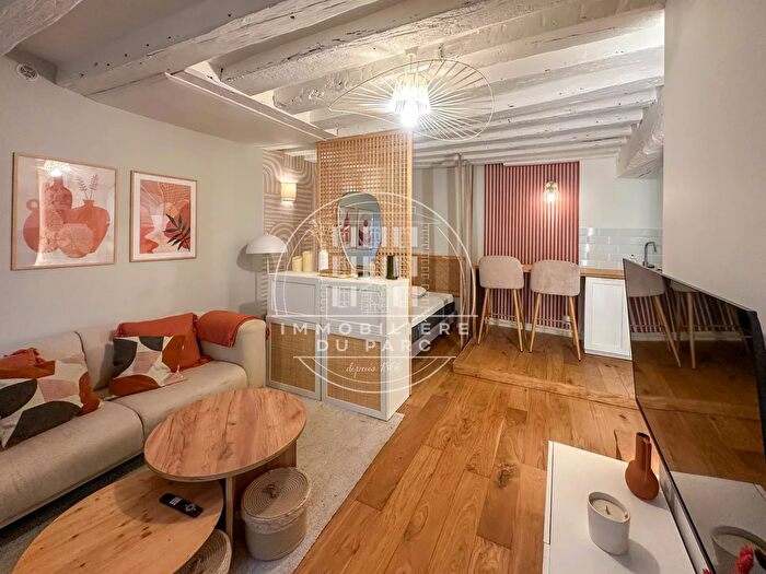 Appartement 1 pièce à Saint-Germain-en-Laye, Centre-ville, Quartiers forestiers, à louer