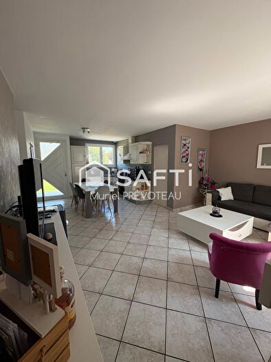 Maison à vendre - Niort, Sainte-Pezenne - 5 pièces - 4 chambres