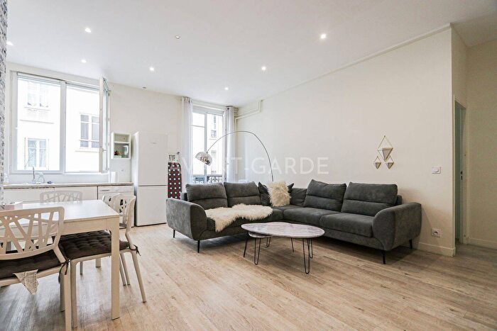 Appartement à louer - Porte Dauphine, Paris ème arrondissement - 2 pièces - 1 chambre