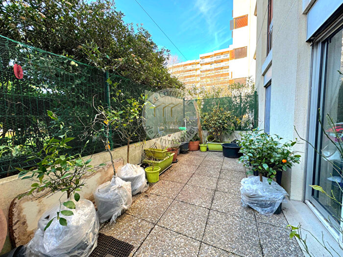 Appartement à vendre - Marseille e , Mazargues - 2 pièces - 1 chambre