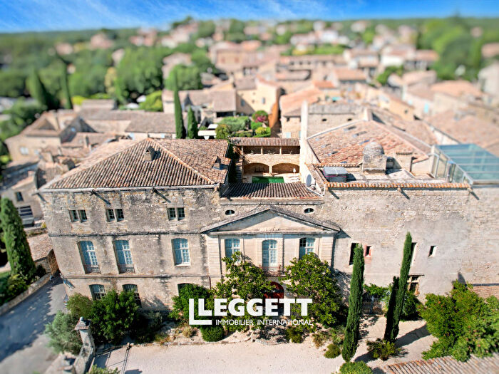 Maison 16 pièces à Saint-Maximin, à vendre
