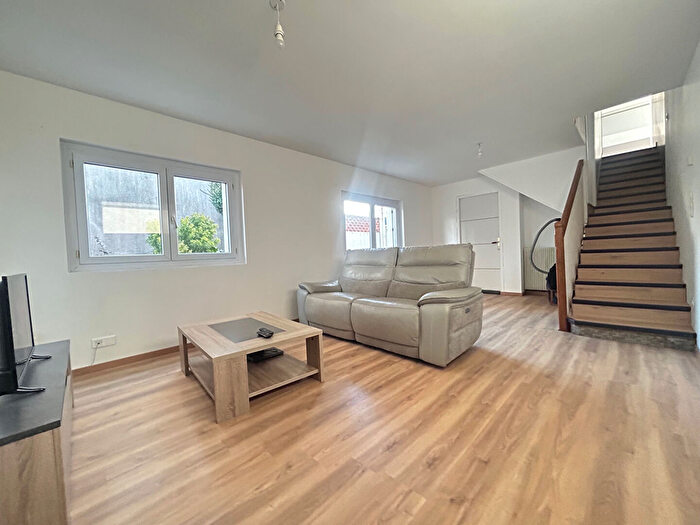 Maison à vendre - Coëx - 5 pièces - 4 chambres