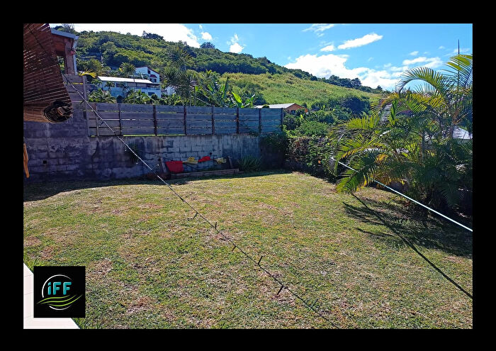 Maison à louer - Les Avirons, Centre-ville, Bois de Nèfles, Le Ruisseau - 4 pièces - 3 chambres