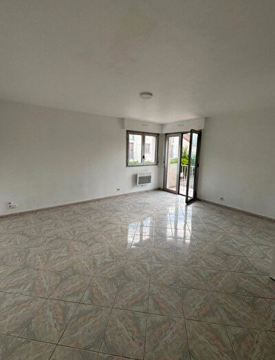 Appartement à louer - Villepinte, Clos Montceleux - 1 pièce