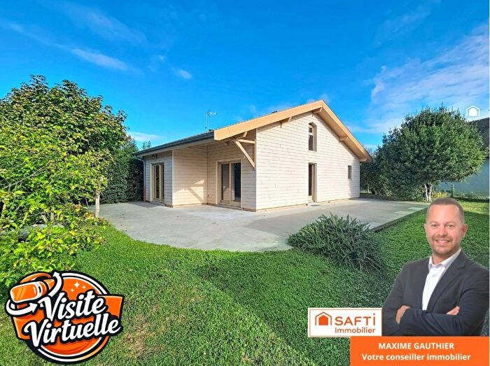 Maison 5 pièces à Meyrié, à vendre