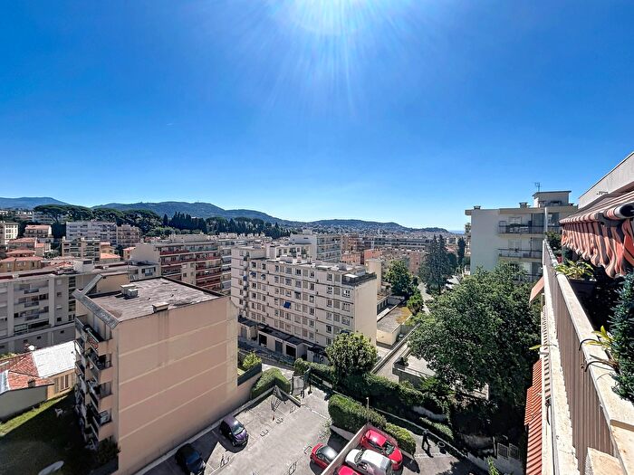 Nice, Saint-Sylvestre : Appartement 4 pièces à vendre
