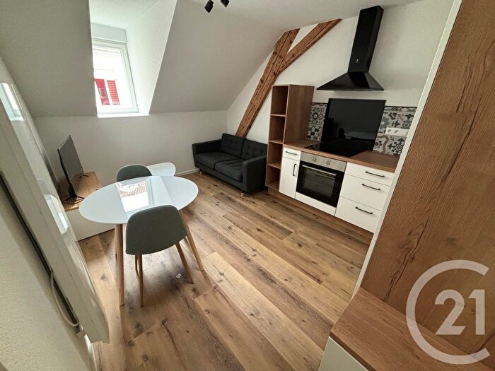 Appartement 2 pièces à Mulhouse, Centre historique, à louer