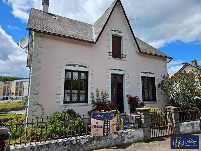 Maison 9 pièces à vendre à Merlines