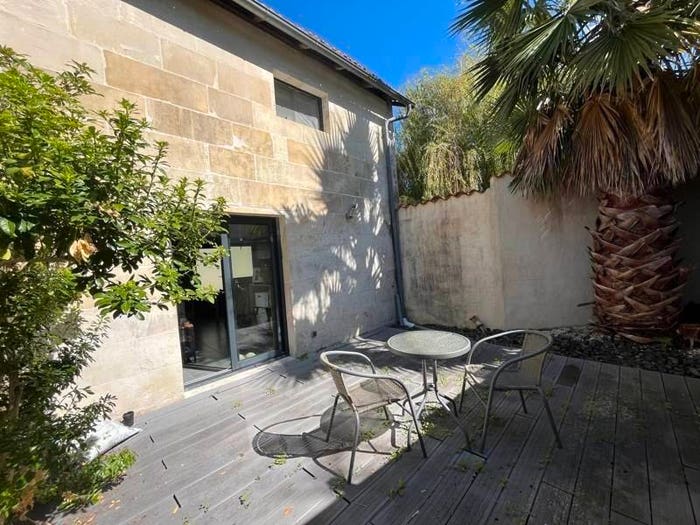 Centre, Saintes - Maison 2 pièces à louer