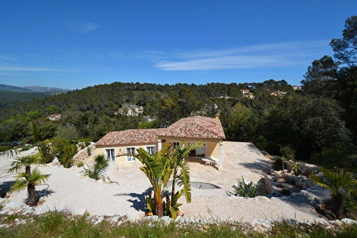 Maison à vendre - Roquefort-les-Pins - 6 pièces - 5 chambres