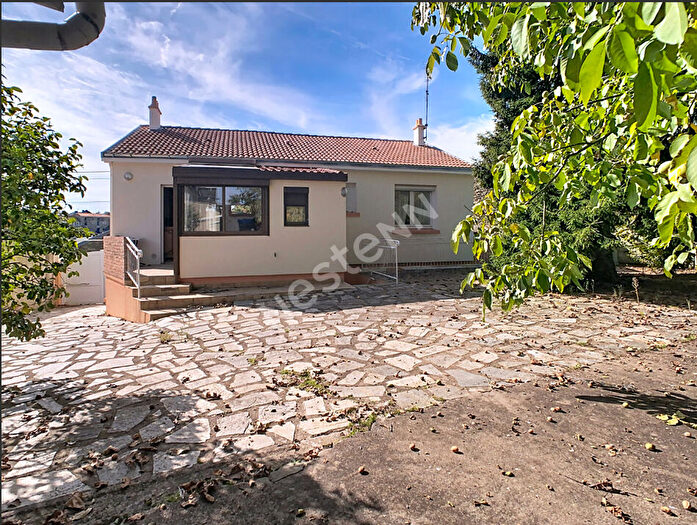 Maison à vendre - Gesté - 4 pièces - 3 chambres