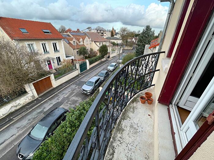 Appartement à louer - Cimetiere, Créteil - 5 pièces - 3 chambres