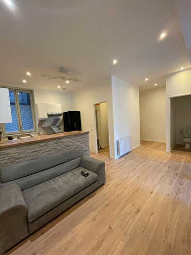 Appartement à louer - Saint-Étienne, Centre-ville, Peuple, Chavanelle - 3 pièces - 2 chambres