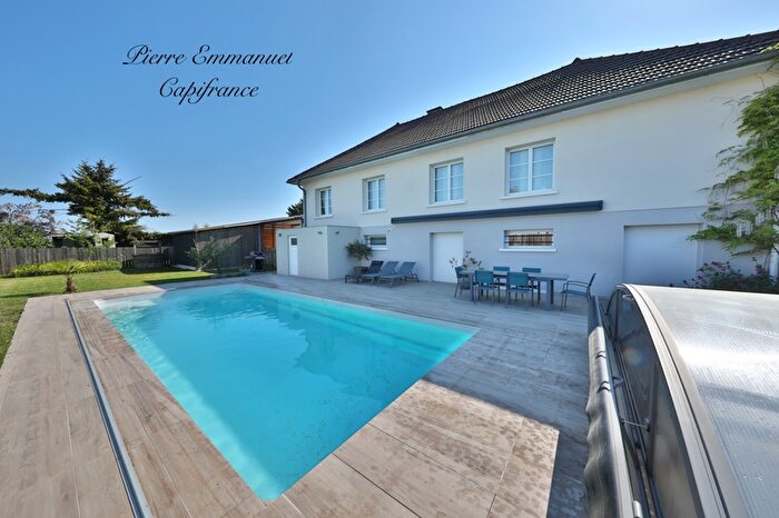 Maison 10 pièces à vendre à Saint-Ambreuil