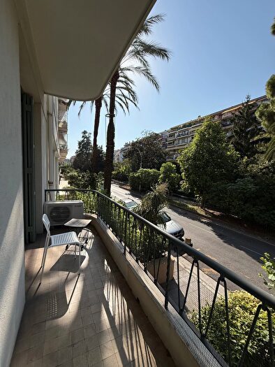 Appartement 2 pièces à Nice, Libération, à louer