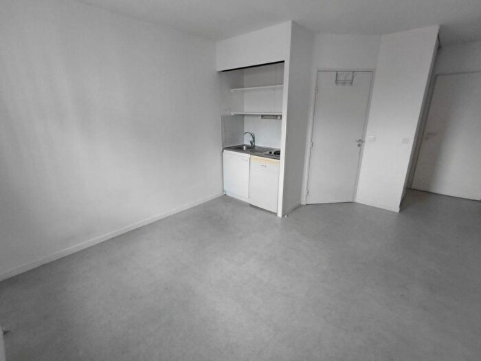 Appartement à louer - Clermont-Ferrand, Vallières, Sallins, Poncillon - 1 pièce