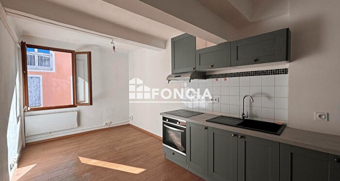 Digne-les-Bains, Centre-ville, Bourg : Appartement 2 pièces à vendre