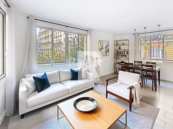 Appartement à vendre - Paris e , Passy, Maison de la Radio, Muette-Sud - 5 pièces - 4 chambres