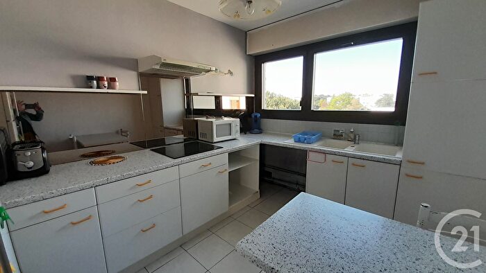 Pessac, Compostelle, La Paillère - Appartement 3 pièces à louer