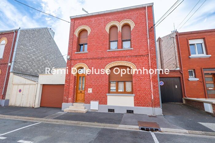 Maison 8 pièces à Caudry, Gare, à vendre